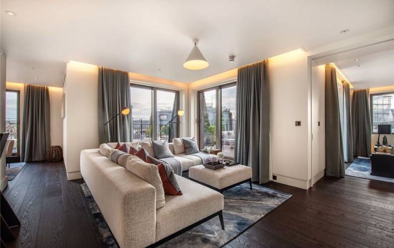 Gallery for Oceanic House, London