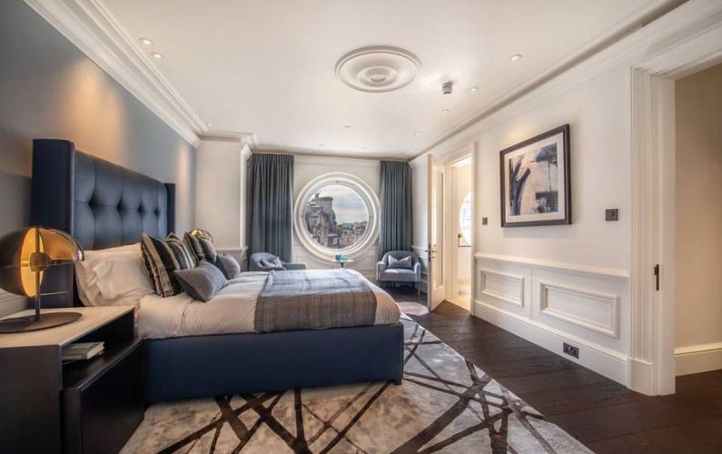 Gallery for Oceanic House, London