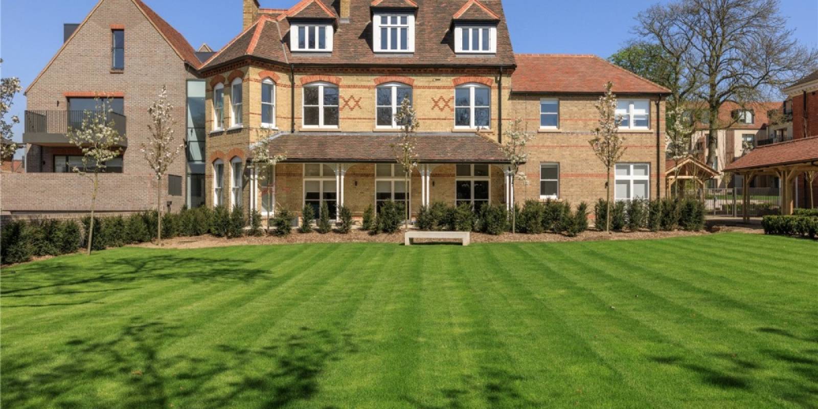 Gallery for Woodside Square, London